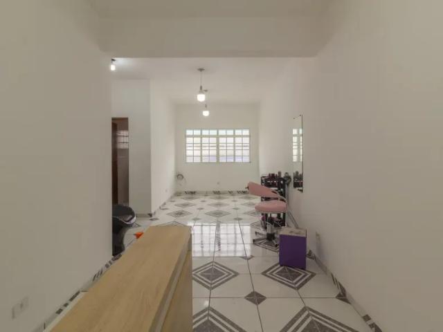 Sobreloja na Avenida Yervant Kissajikian, N. 3285 Sala 05 • 30 m²