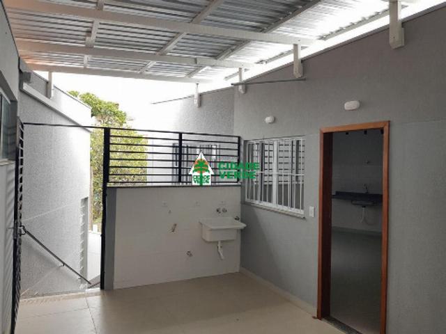 Sobreloja para alugar com 1 Suíte + 1 Quarto em Zona 08, Maringá PR