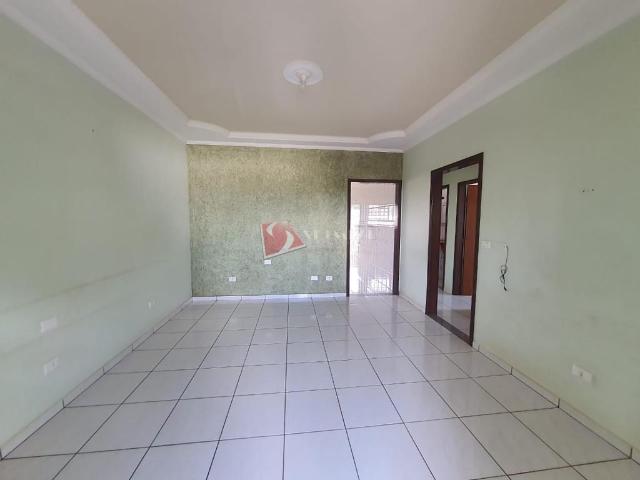 Sobreloja para alugar com 1 Suíte + 2 Quartos em Conjunto Habitacional Requião, Maringá PR