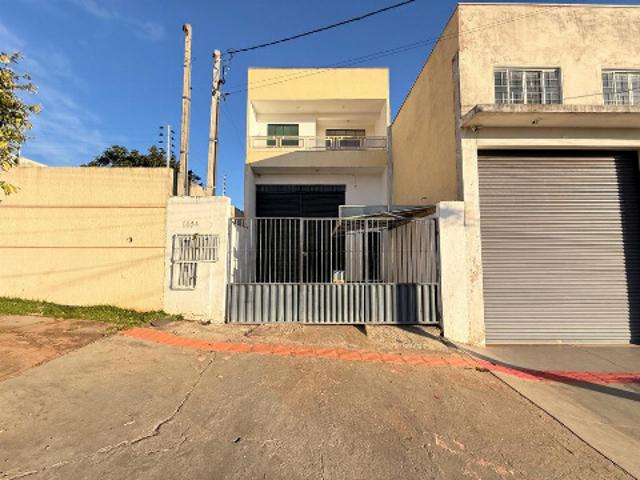 Sobreloja para alugar com 1 Suíte + 2 Quartos em Parque das Laranjeiras, Maringá PR