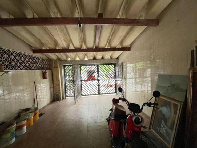 SOBREPOSTA ALTA COM 150 M² COM 3 DORMITÓRIOS E EDÍCULA NO BOQUEIRÃO EM SANTOS