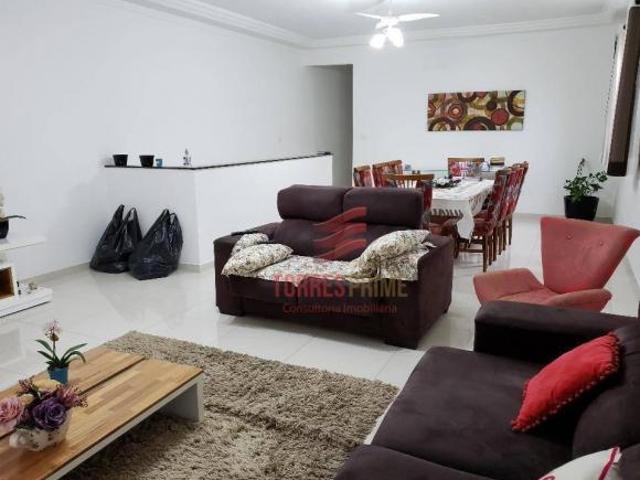 Sobreposta Alta com 3 dormitórios à venda, 210 m² por R$ 1.300.000 Campo Grande Santos/SP