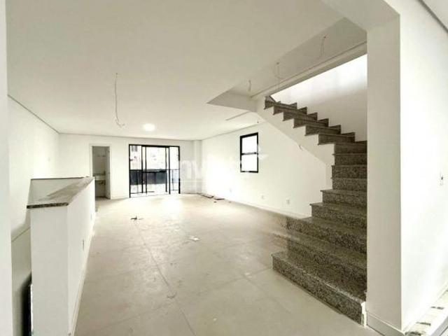 Sobreposta Alta Duplex Nova no Embaré – 206m² de Sofisticação, Conforto e Lazer Privativo