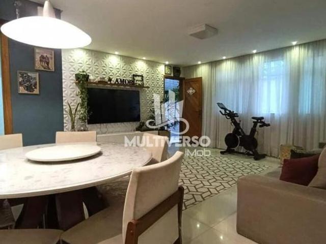 Sobreposta baixa – Marapé, Santos | 165m² | 3 suítes | 2 vagas | Quintal com churrasqueira