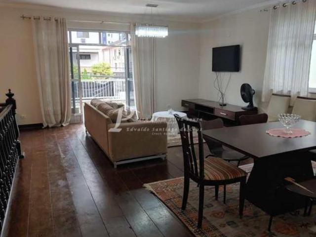 Sobreposta, 3 quartos, 1 suíte, varanda, dependência, 2 garagem
