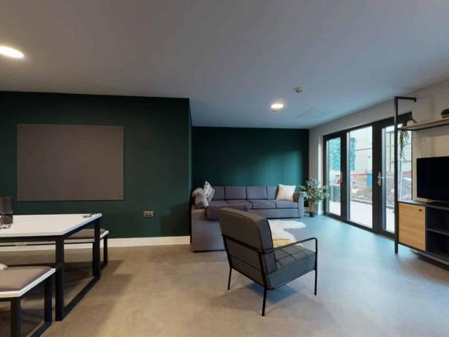 Townhouse Room