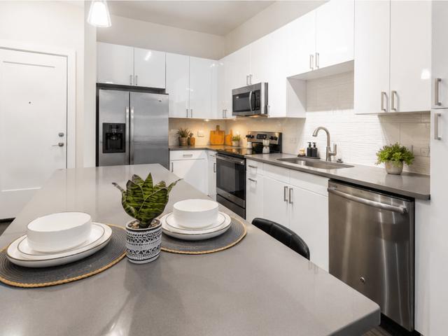 Society Westshore Apartments 1 Bedroom Apartment for Rent at 2202 N Lois Ave, Tampa, FL 33607 Carver City Lincoln Gardens