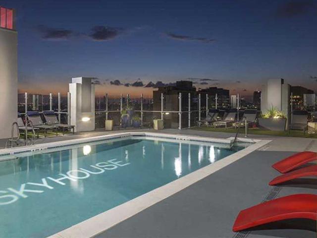 SoDo Main South Tower Studio Apartment for Rent at 1725 Main St, Houston, TX 77002 Downtown Houston