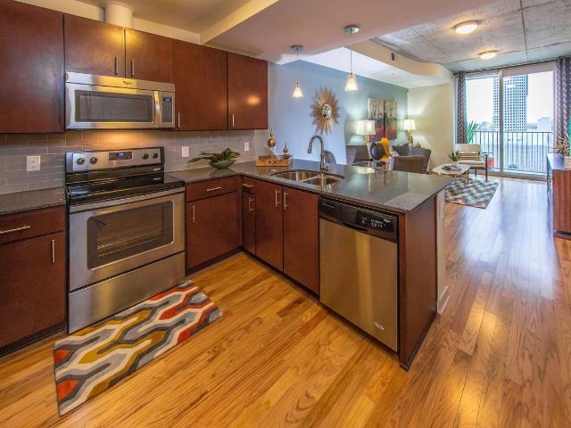 SoDo Houston North Tower Studio Apartment for Rent at 1625 Main St, Houston, TX 77002 Downtown Houston