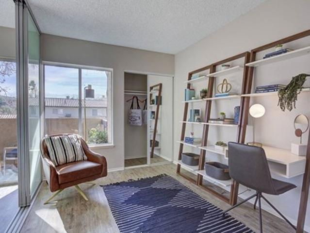Sofi Thousand Oaks 3 Bed 2 Bath