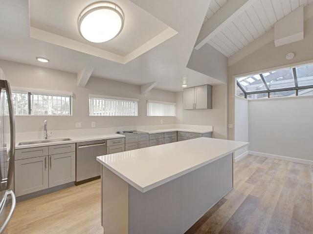 Sofi Ventura 2 Bedroom Apartment for Rent at 6250 Telegraph Rd, Ventura, CA 93003