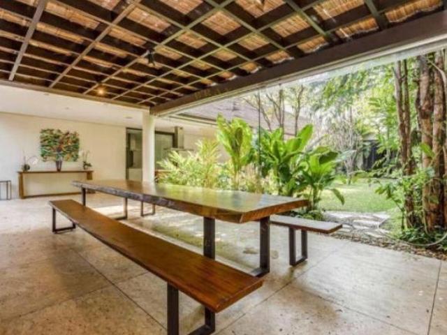 Sofisticação absoluta no Jardim Europa | 931 m² de arquitetura autoral, Projeto Arthur Casas