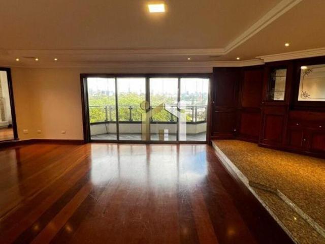 Sofisticação ao lado do Parque Ibirapuera 305 m², 2 suítes e vista eterna para o parque
