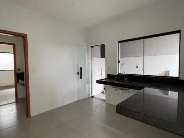 Sofisticação e Conforto no Novo Campinho: Casa Moderna com 3 Quartos e Acabamento de Alto Padrão