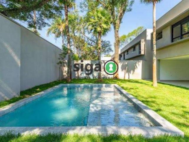 Sofisticação e Conforto em Cada Detalhe Casa de Alto Padrão à Venda!