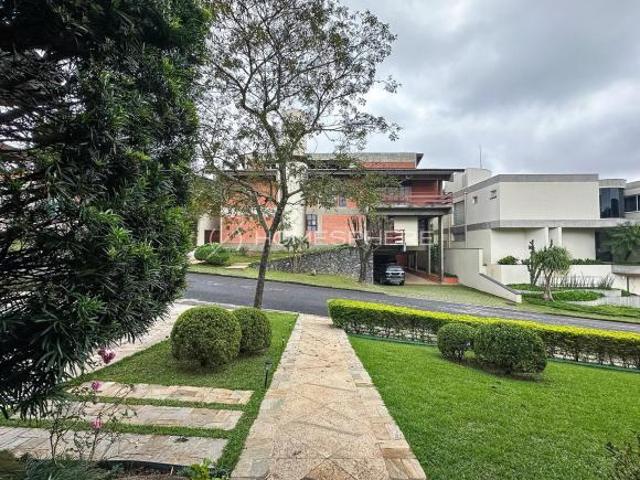 Sofisticação e Exclusividade Cercadas pelas Melhores Escolas da Região