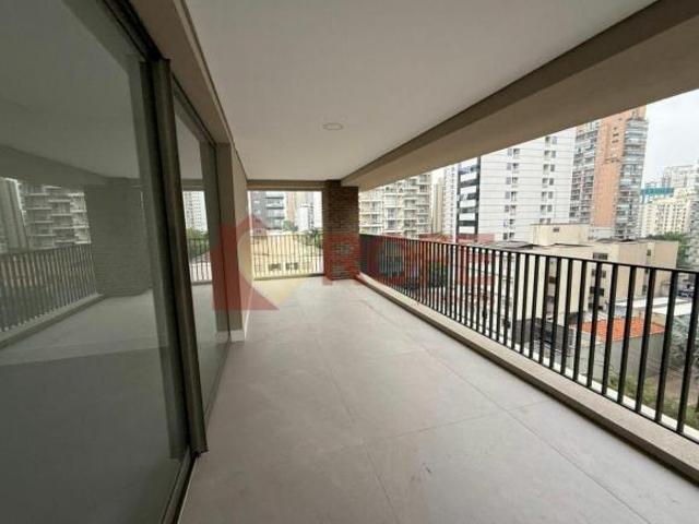 Sofisticação e Exclusividade no Coração da Vila Nova Conceição ? 3 Suítes, 195 m²