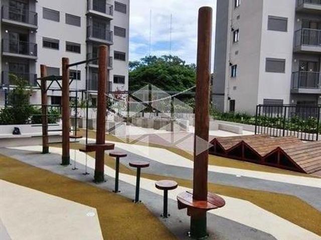 Sofisticação e Luz Natural em um Endereço Estratégico da Zona Norte