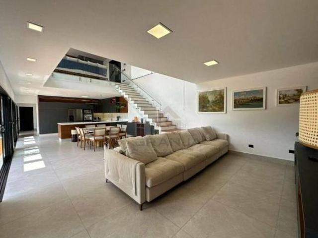 Sofisticada Casa com excelente acabamento! 4 suítes, gourmet, living integrado! à venda, 326 m² por