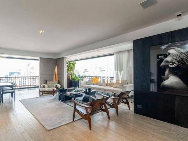 Sofisticado apartamento totalmente MOBILIADO com 180 m², 3 suítes e 4 vagas no Itaim Bibi!
