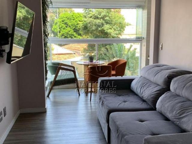 Sofisticado apartamento à venda no Residencial Victoria, Vila Gilda, reformado, porteira fechada e 2
