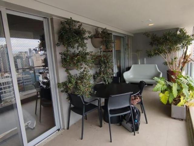 Sofisticado Apartamento na Vila Nova Conceição 64m² a Passos do Parque Ibirapuera, São Paulo, SP