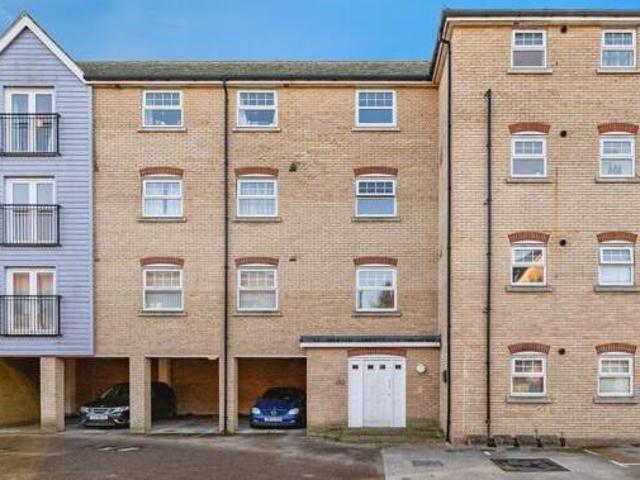 Soham, Dobede Way, 2 Bedroom Flat