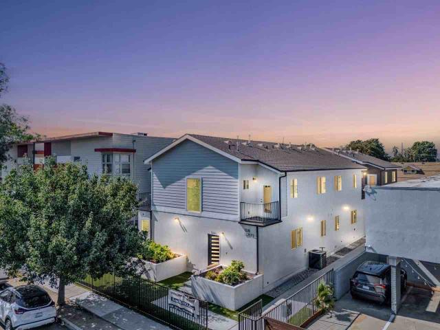 Soho Partners 1235 18 Bedroom Apartment for Rent at 1235 W 37th Pl, Los Angeles, CA 90007 Congress North