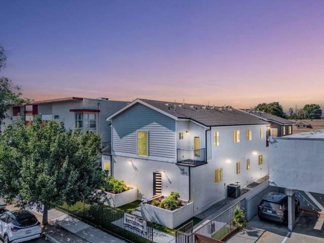 Soho Partners 1235 1 Bedroom Apartment for Rent at 1235 W 37th Pl, Los Angeles, CA 90007 Congress North