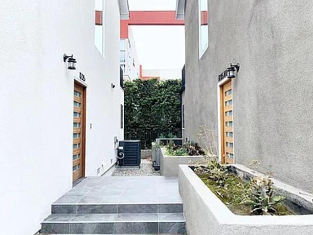 Soho Partners 1235 1 Bedroom Apartment for Rent at 1235 W 37th Pl, Los Angeles, CA 90007 Congress North