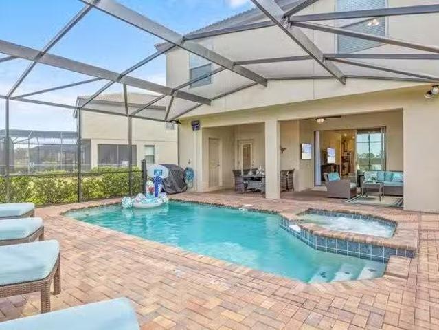Solterra Palms 5461 Misty Oak Cir
