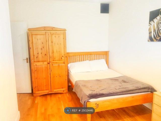 Solway, London N22, Room to rent, £850 pcm | PrimeLocation