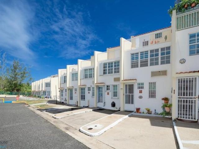 Sol Ave Unit,vega Baja, Flat For Sale