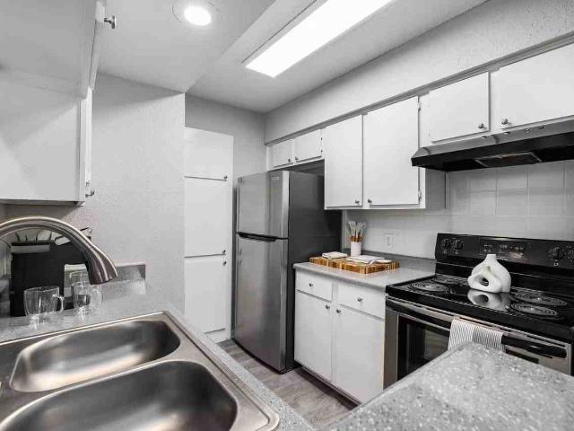 Solace Apartments 2 Bedroom Apartment for Rent at 2331 Bammelwood Dr, Houston, TX 77014