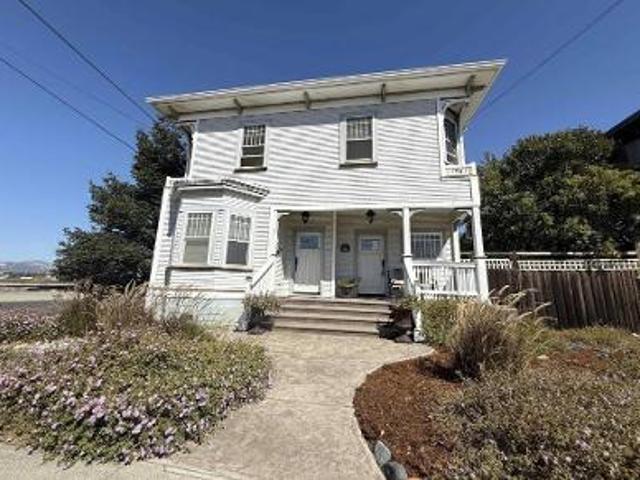 Solano St