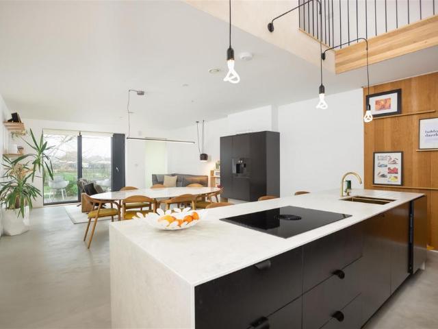 Solar Avenue, Leeds LS9 5 bed detached house to rent £3,500 pcm £808 pw
