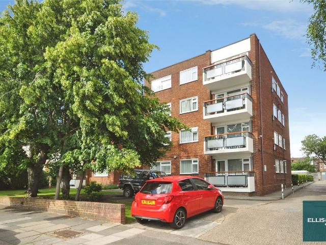 Solar Court, Etchingham Park Road, Finchley, London N3, 1 bed flat to rent, £1,600 pcm | PrimeLocation