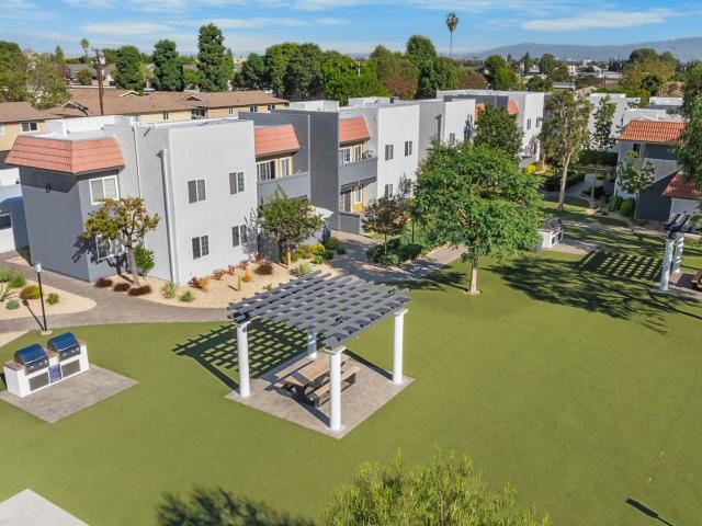 Solara Apartment Homes