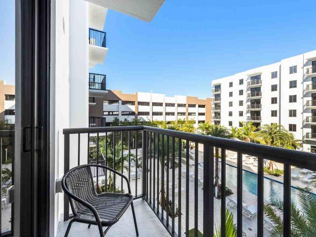 SoLe Mia Rentals 1 Bedroom Apartment for Rent at 2321 Laguna Cir, North Miami, FL 33181 Biscayne Landing