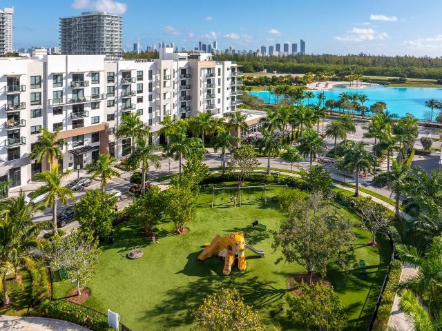 SoLe Mia Rentals 1 Bedroom Apartment for Rent at 2321 Laguna Cir, North Miami, FL 33181 Biscayne Landing