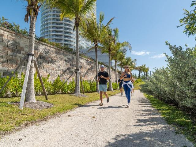 SoLe Mia Rentals 2 Bedroom Apartment for Rent at 2321 Laguna Cir, North Miami, FL 33181 Biscayne Landing