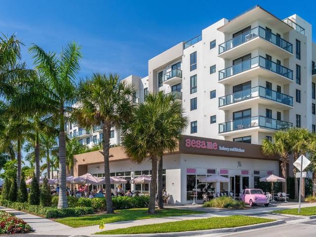 SoLe Mia Rentals 2 Bedroom Apartment for Rent at 2321 Laguna Cir, North Miami, FL 33181 Biscayne Landing