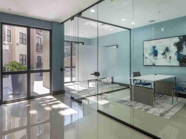 Sole on Central Studio Apartment for Rent at 1560 Central Ave, St Petersburg, FL 33705