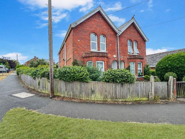 Solent View Road, Cowes PO31, 3 bed semi detached house to rent, £1,600 pcm | PrimeLocation