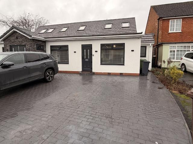 Solihull, West Midlands B91, 1 bed flat to rent, £1,295 pcm | PrimeLocation