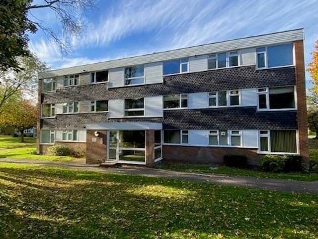SOLIHULL, B91 2 bed flat to rent £1,195 pcm £276 pw