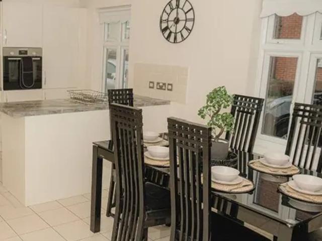 Solihull, B91 2UN, United Kingdom | 3 bed house for rent #121461235 | Rentberry