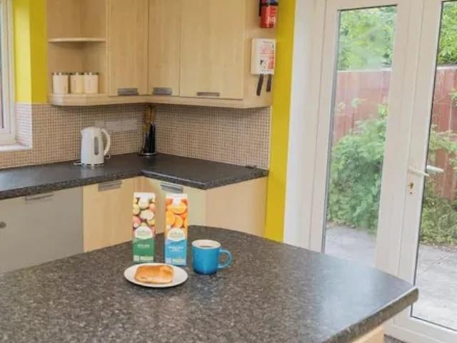 Solihull, B92 8PE, United Kingdom | 3 bed house for rent #150247930 | Rentberry