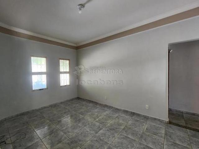 Solo Sagrado Casa com 03 dormitórios, 01 vaga de garagem