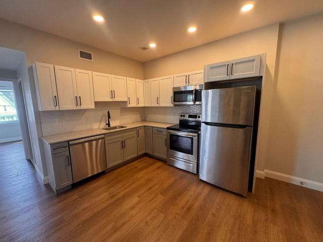 Solomon Quincy 2 Bedroom Apartment for Rent at 279 Willard St, Quincy, MA 02169 South Quincy